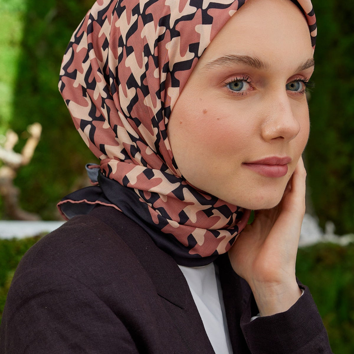 Pro Line Star Pattern Scarf - Cinnamon – Emproyal